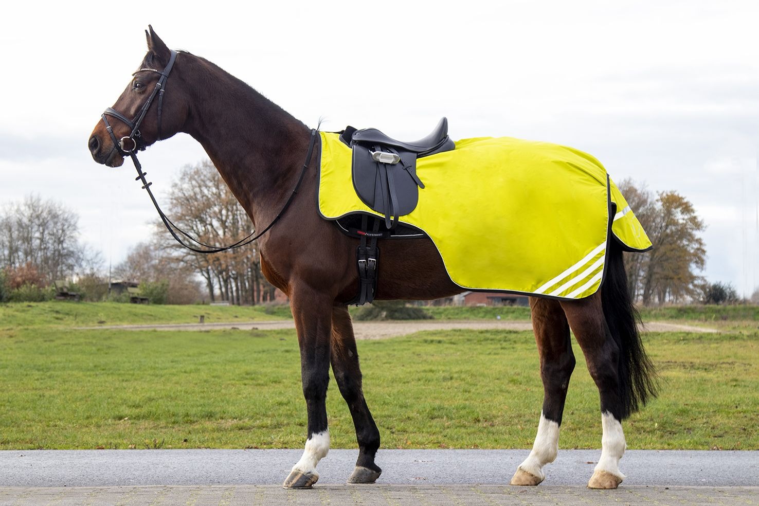 HKM Reflective Exercise Sheet - Robinsons Equestrian